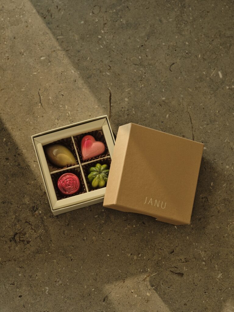 Seasonal Exclusives - ジャヌ東京